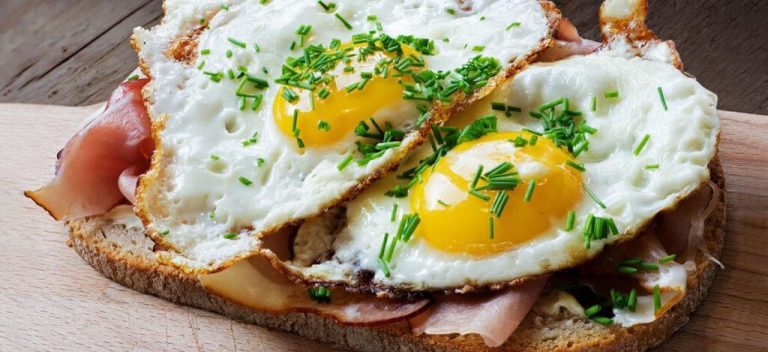 10 Typical Dutch Breakfast Foods (What Dutchies Really Eat)