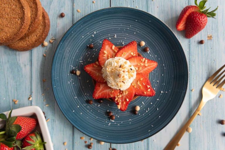 10 Typical Dutch Breakfast Foods (What Dutchies Really Eat)