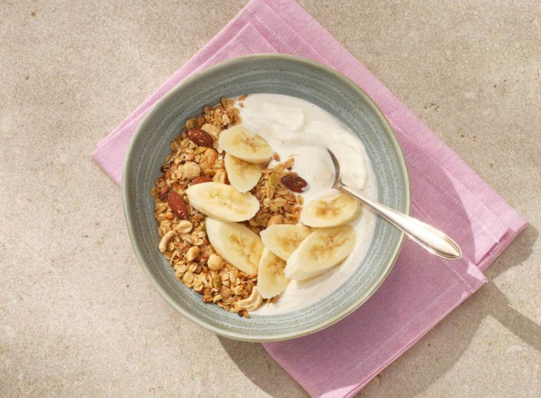 10 Typical Dutch Breakfast Foods (What Dutchies Really Eat)